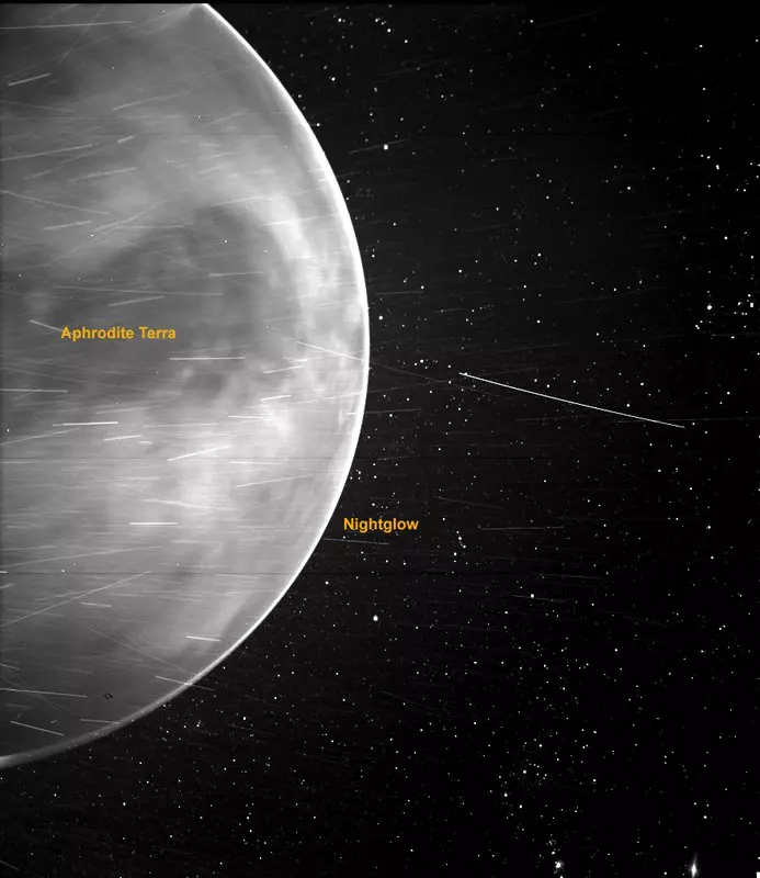 Sunny Sonde Parker tok et bilde av Venus, så gjennom hennes atmosfære