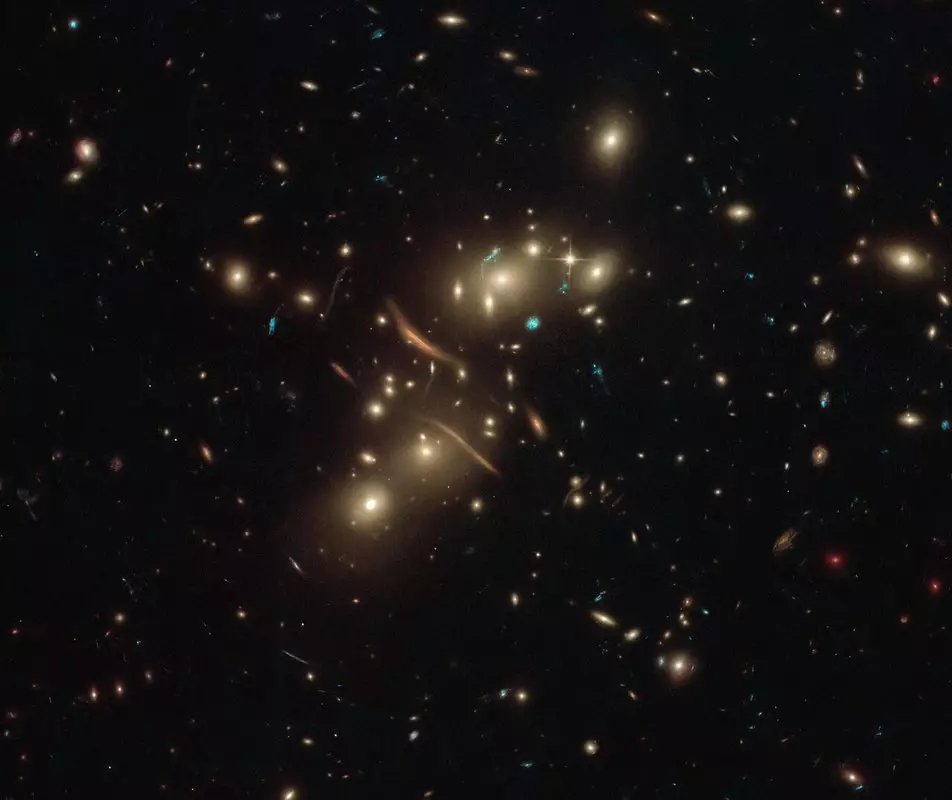 "Hubble" uklonio akumulaciju galaksija koje krivulja vidljivo svjetlo