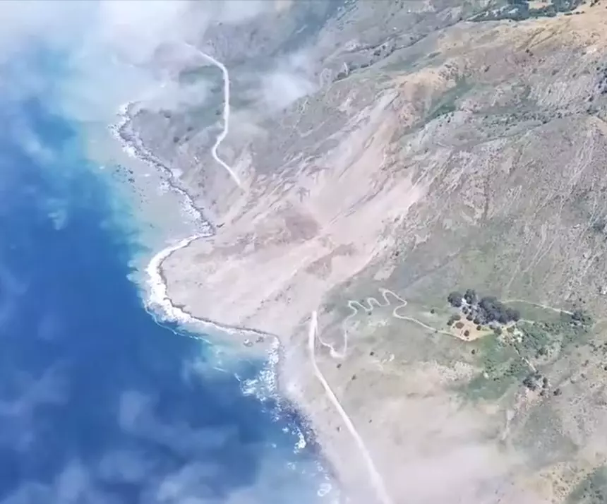 De aardverschuiving bedekte de beroemde snelweg in Californië: video