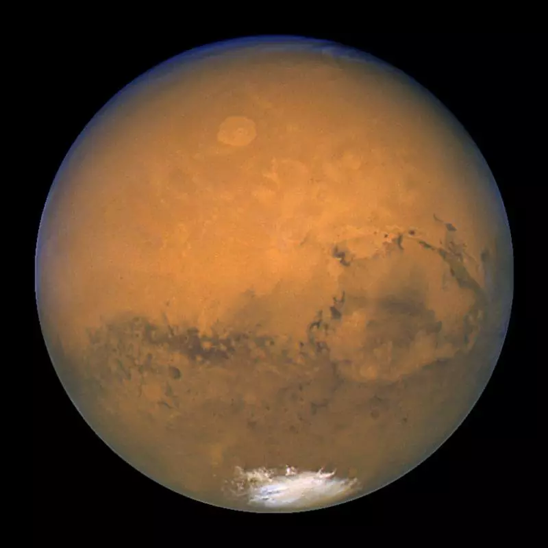Växthuseffekt på Mars kan skapa ismoln