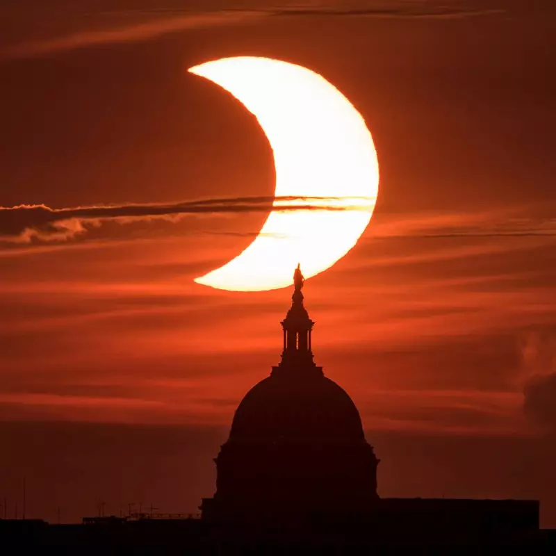 Hvordan gjorde ringformede solformørkelsen: foto og video