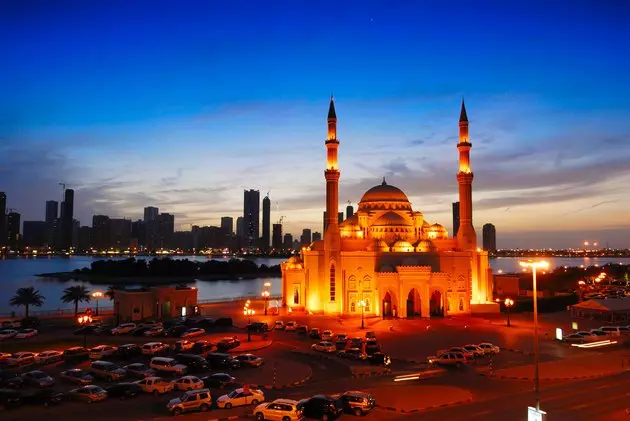 Al Noor Mosque.jpg.