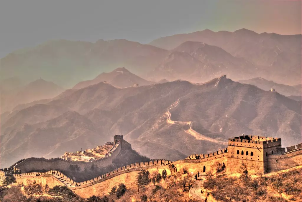 Gawo la Wall Wall of China adabwerera pansi pa madzi