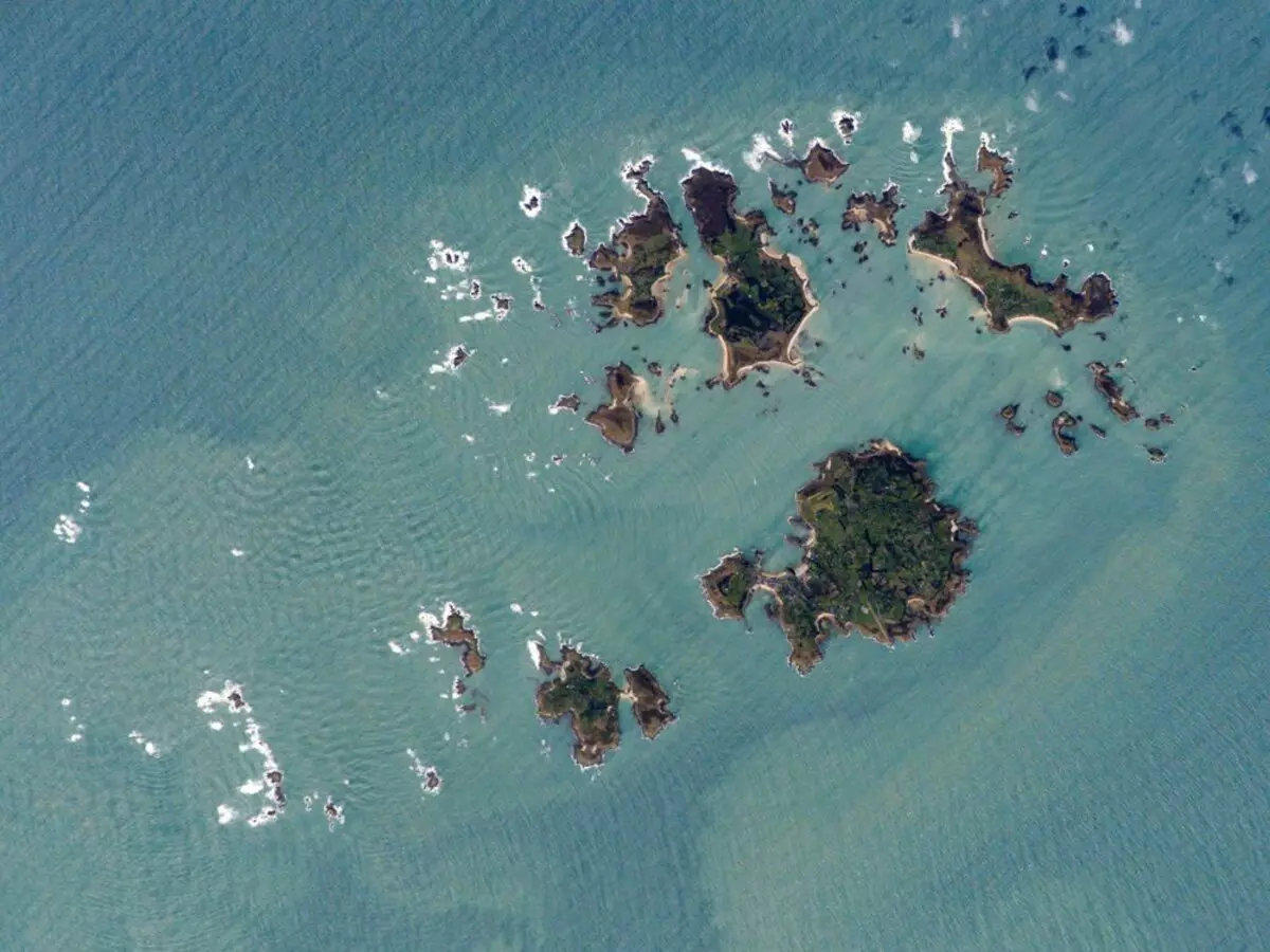 Dünyanın ən kiçik daxili-up island: Bishop rock