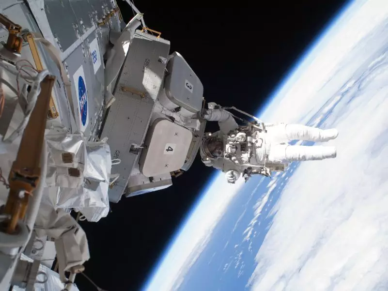 Die NASA wird seine eigenen Flüge in die ISS wieder aufnehmen