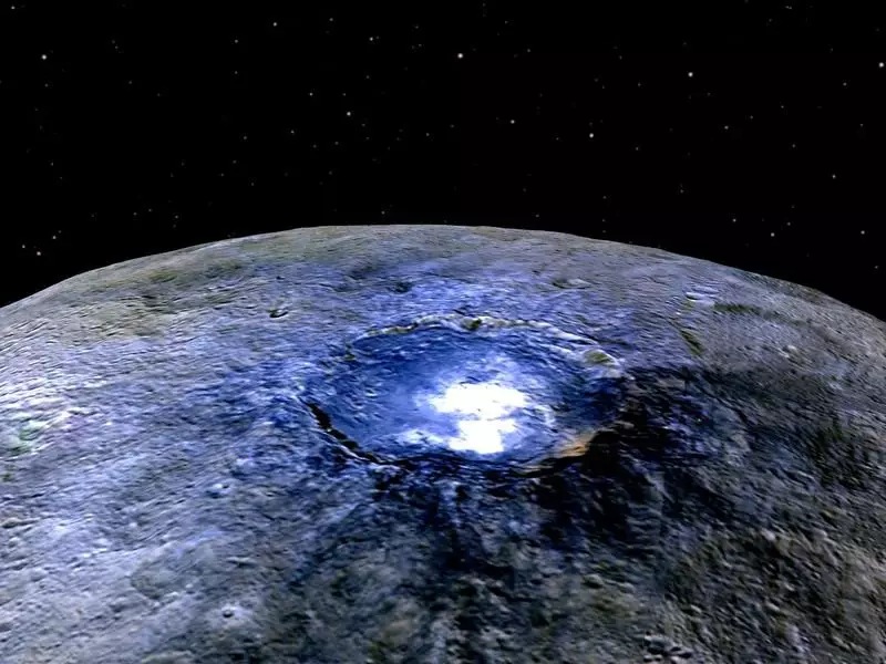 Video NASA baru menunjukkan Ceres pada Ceres