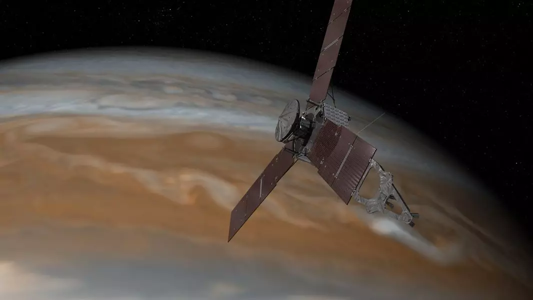 "Juno" aperis kiel eble plej proksime al Jupitero