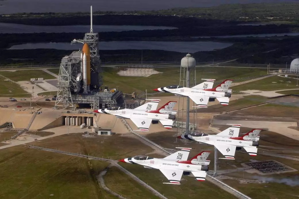 Kennedy Uzay Merkezi suya giriyor