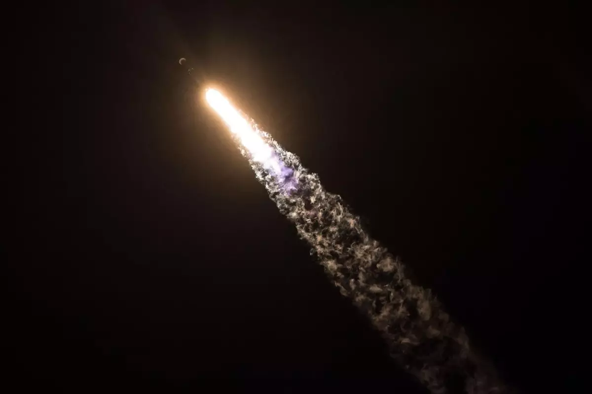 O primeiro en 2018 lanzou SpaceX fallou