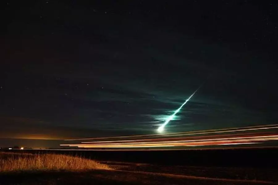 Leistungsstarke Meteor-Explosion im Himmel über den USA: Video