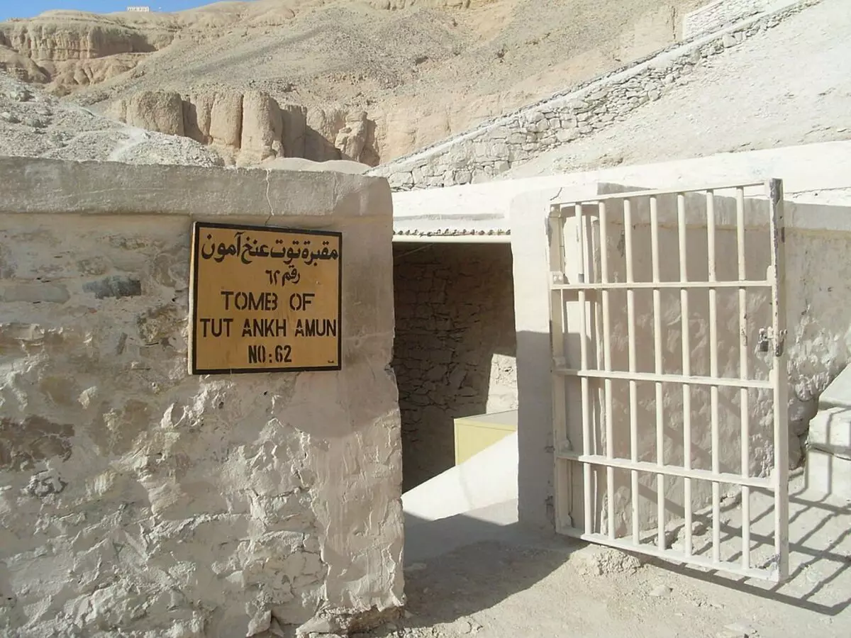 Archeologické zklamání: V hrobce Tutanchamona nenalezl nefertiti