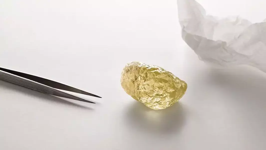 Diamant groc gegant: una troballa inesperada al Canadà