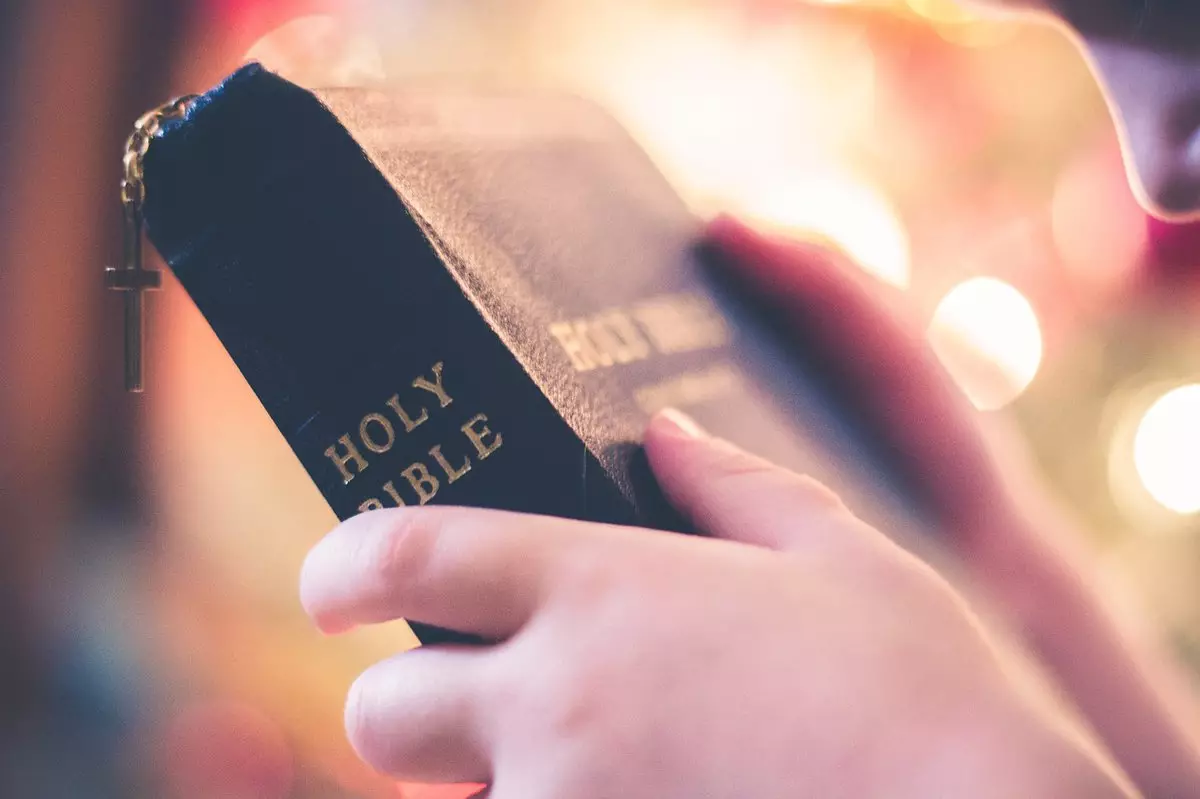 Teen Volnol por si mesmo Biblia e Corán