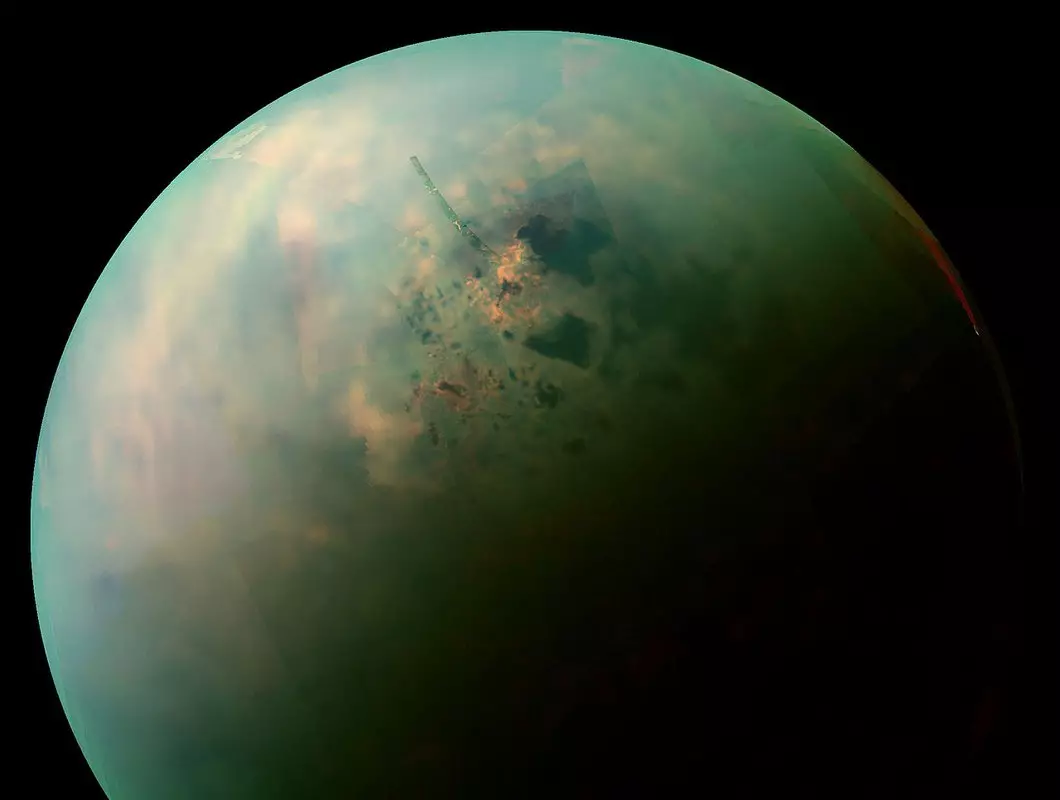 Was ist das extreme Wetter in Titan, der sich als irdisch ähnelt.