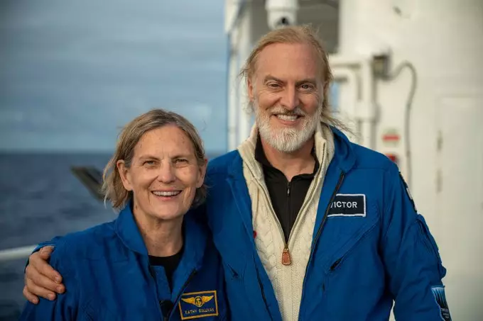 Die erste amerikanische Frau im Weltraum ist in den tiefsten Punkt des Ozeans eingetaucht