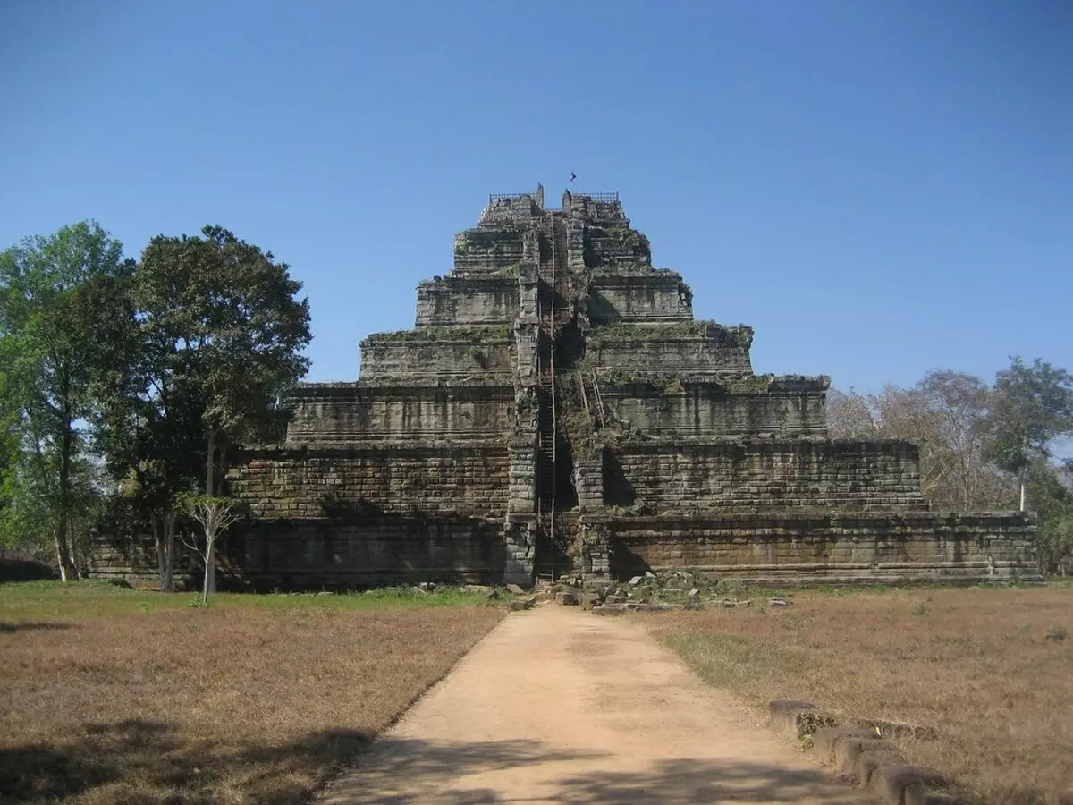 Pourquoi Khmers devait-il quitter l'une de leurs anciens capitales?