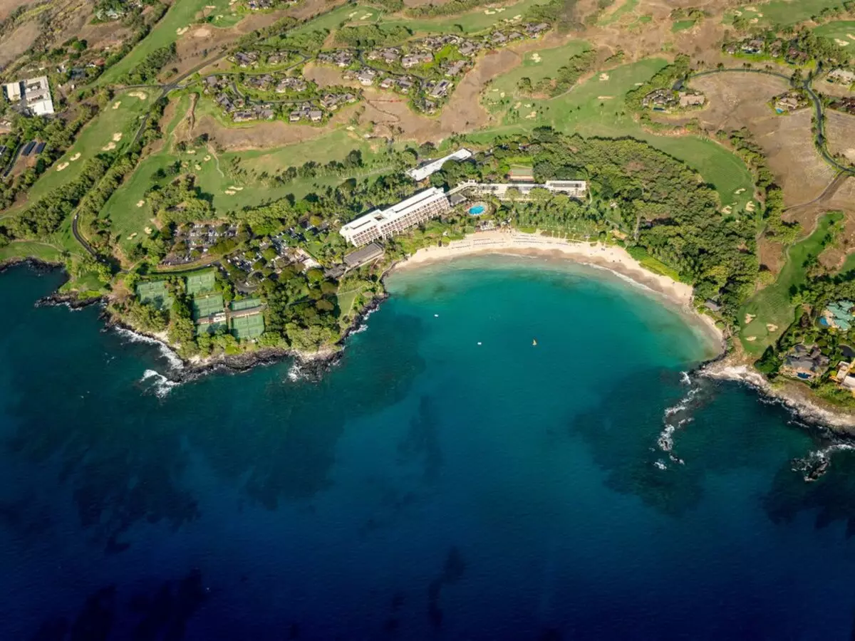 ہوائی کا ساحل ایک بہت بڑا زیر زمین تازہ پانی کے ذخائر کو مل گیا ہے