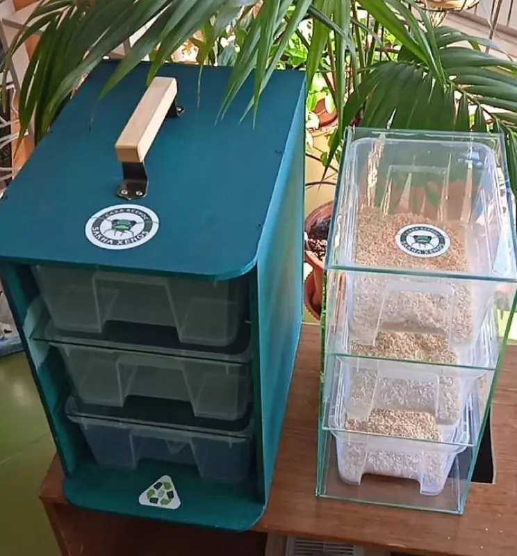 Biotechnologai iš Yakutia sukūrė bukiklių stotis, skirtą plastikui perdirbti namuose