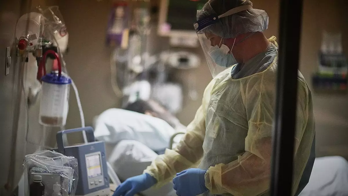 Dans le corps d'un résident de 90 ans de Belgique, deux souches de coronavirus ont été retrouvées à la fois