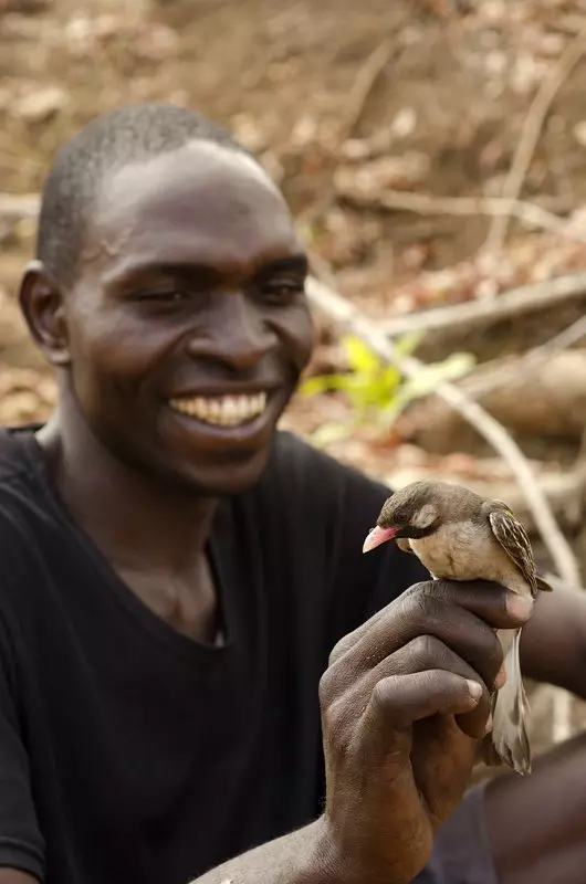 La gent va aprendre a Moçambic per prendre la paraula en l'idioma d'aus