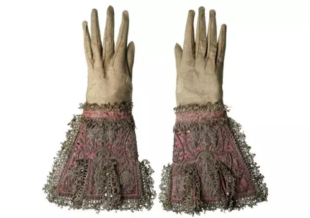 Charles First Gloves