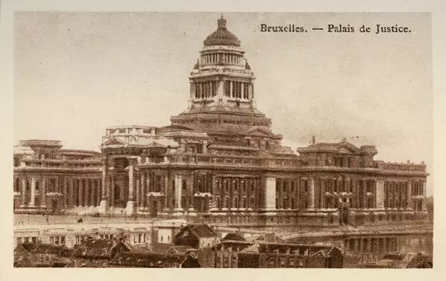 O fotógrafo Kiev encontrou o leilão dos cartões postais belgas do início do século XX. Veja o que beleza!