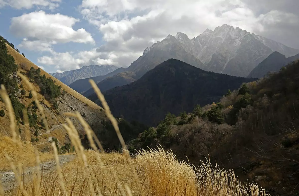 Per a la cascada Galdoridon: un sender ecològic va obrir al Parc Nacional Alania