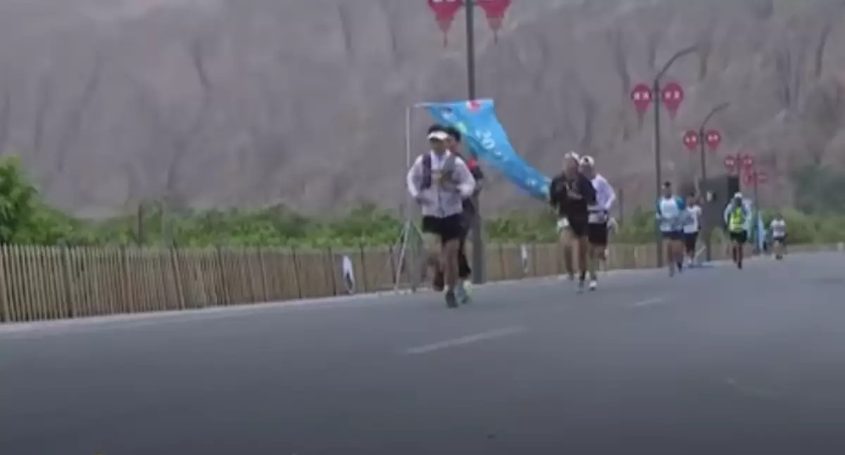 Кытайда супер марафон учурунда 21 адам көз жумган