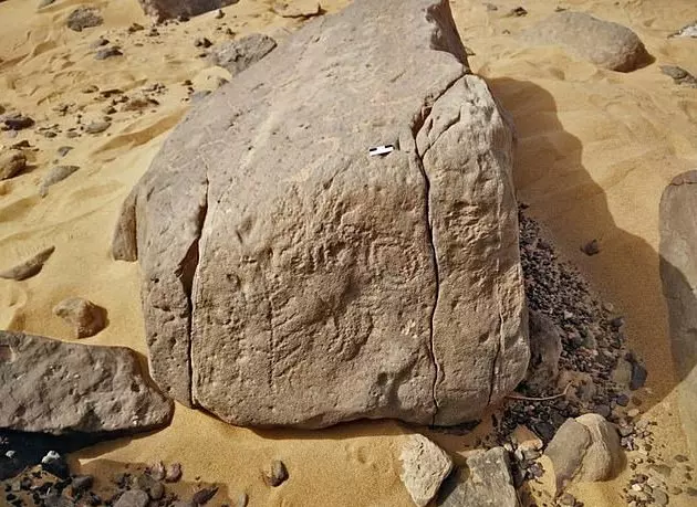 "Posjed Tsar Chorpion zbor": U Egiptu je pronašao najstariji geografski pokazivač