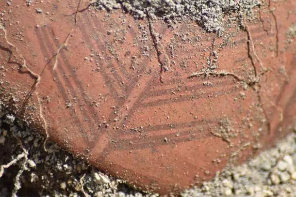 در گورستان باستانی اینکا، مصنوعات مرموز یافت می شود