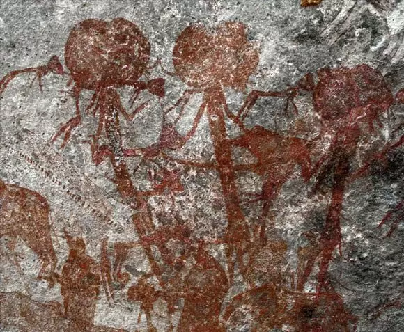 In Tanzania vond een steen geschilderd met mysterieuze antropomorfe wezens