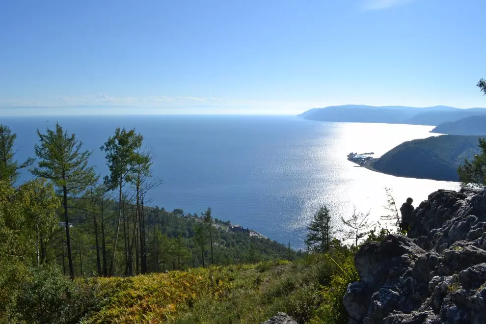 En Baikal cambia o lixo a Souvenirs