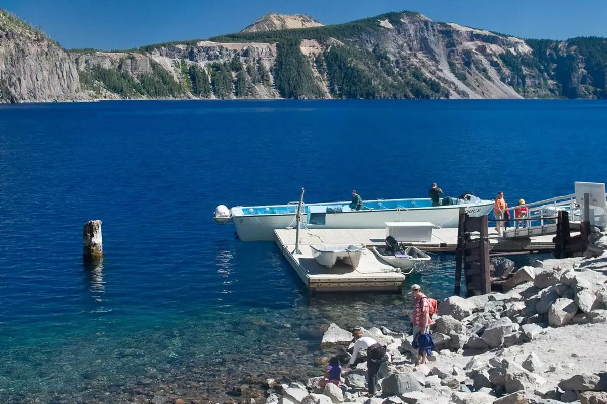 Lake старец: лог, който напусна предизвикателството на законите на природата