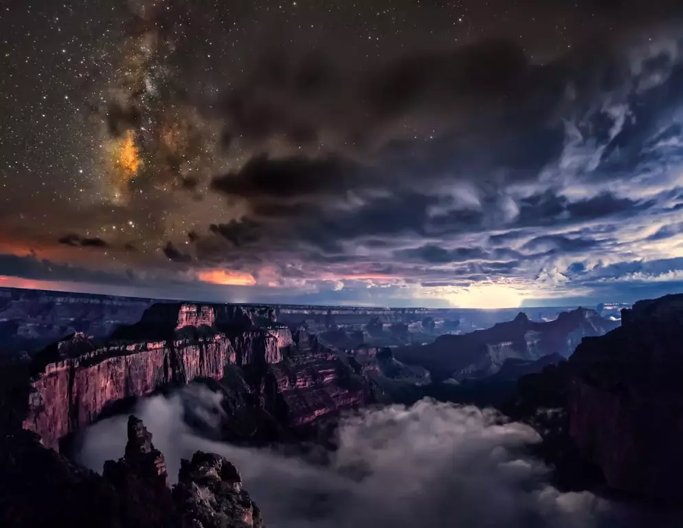 Inversie bewolktheid in die Grand Canyon: Video