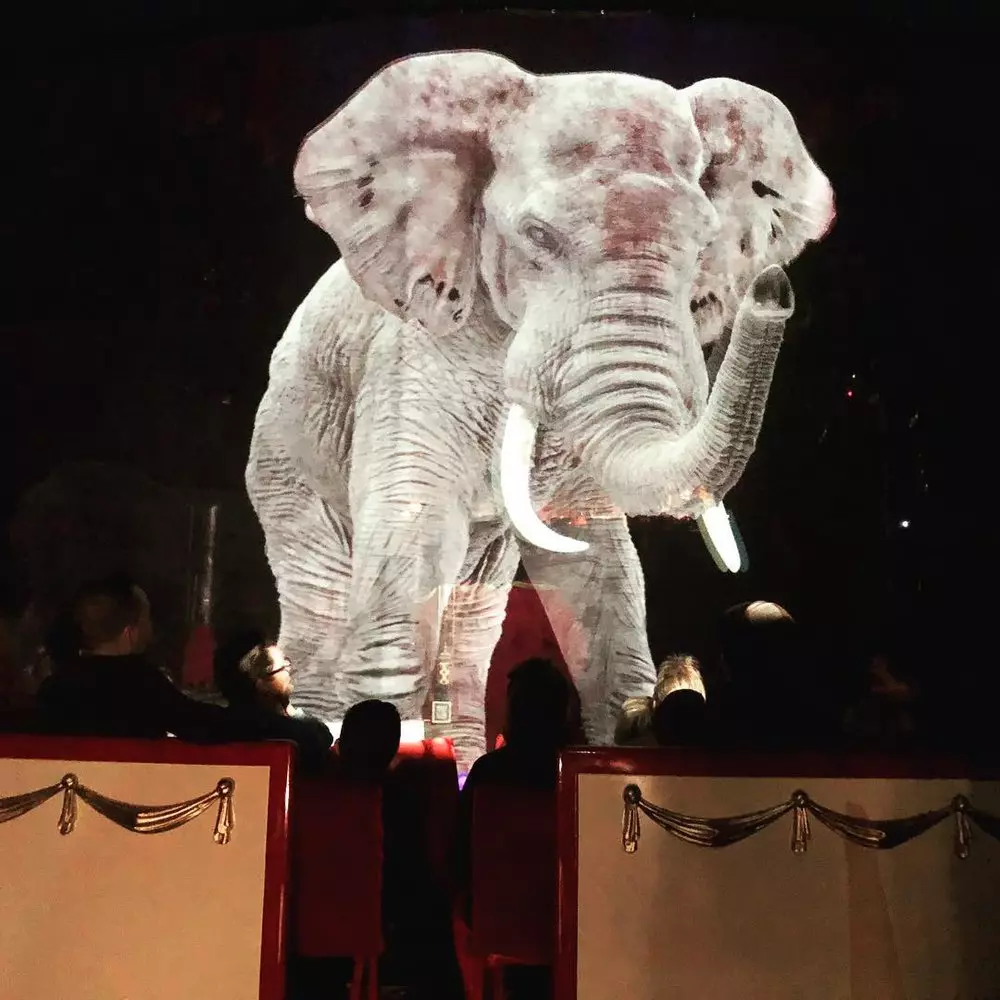 Circus budućnosti ovdje: u areni - životinjski hologrami!