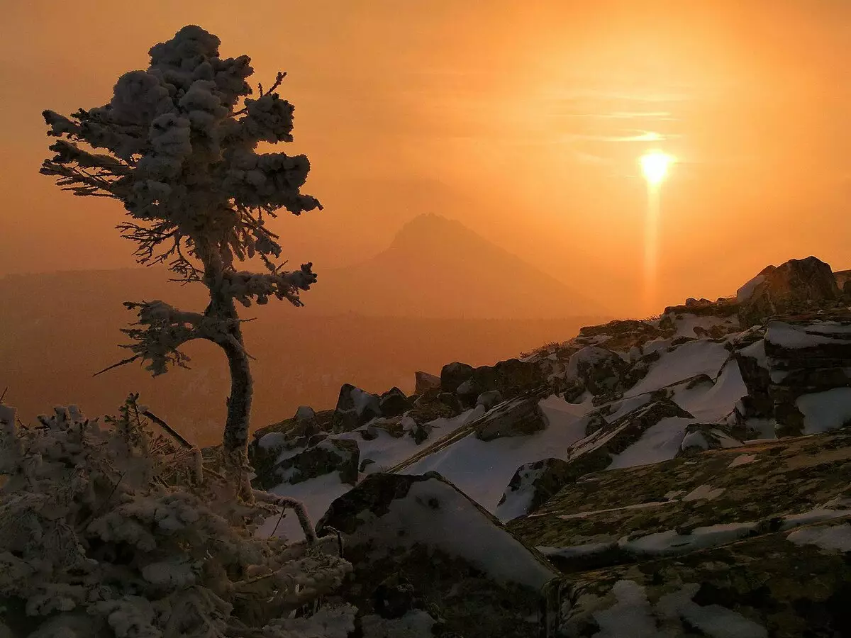 Západ slunce na Mount Kruglitsa (TAGANAY)