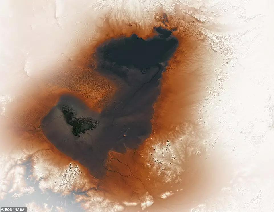 NASA snapshotek ji sahara ya kevnar a Giant-ê weşand