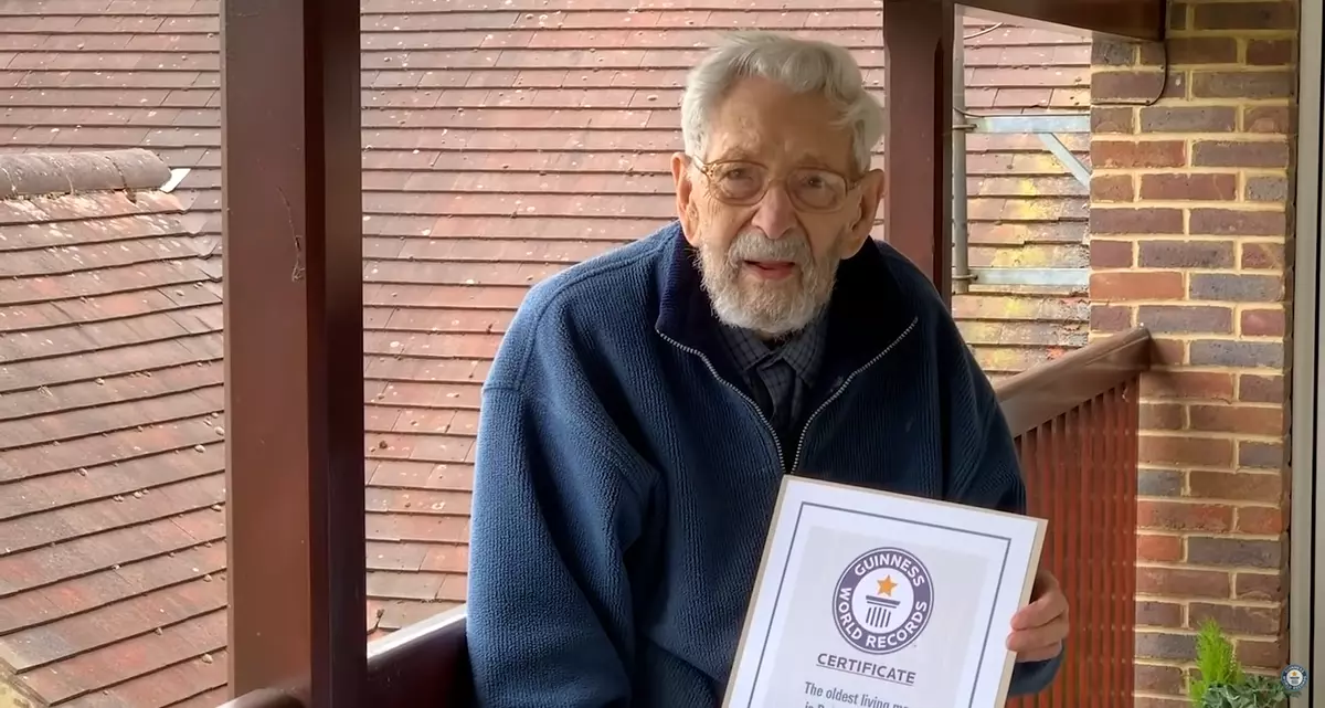 Anglais de 112 ans reconnu comme le plus ancien homme du monde