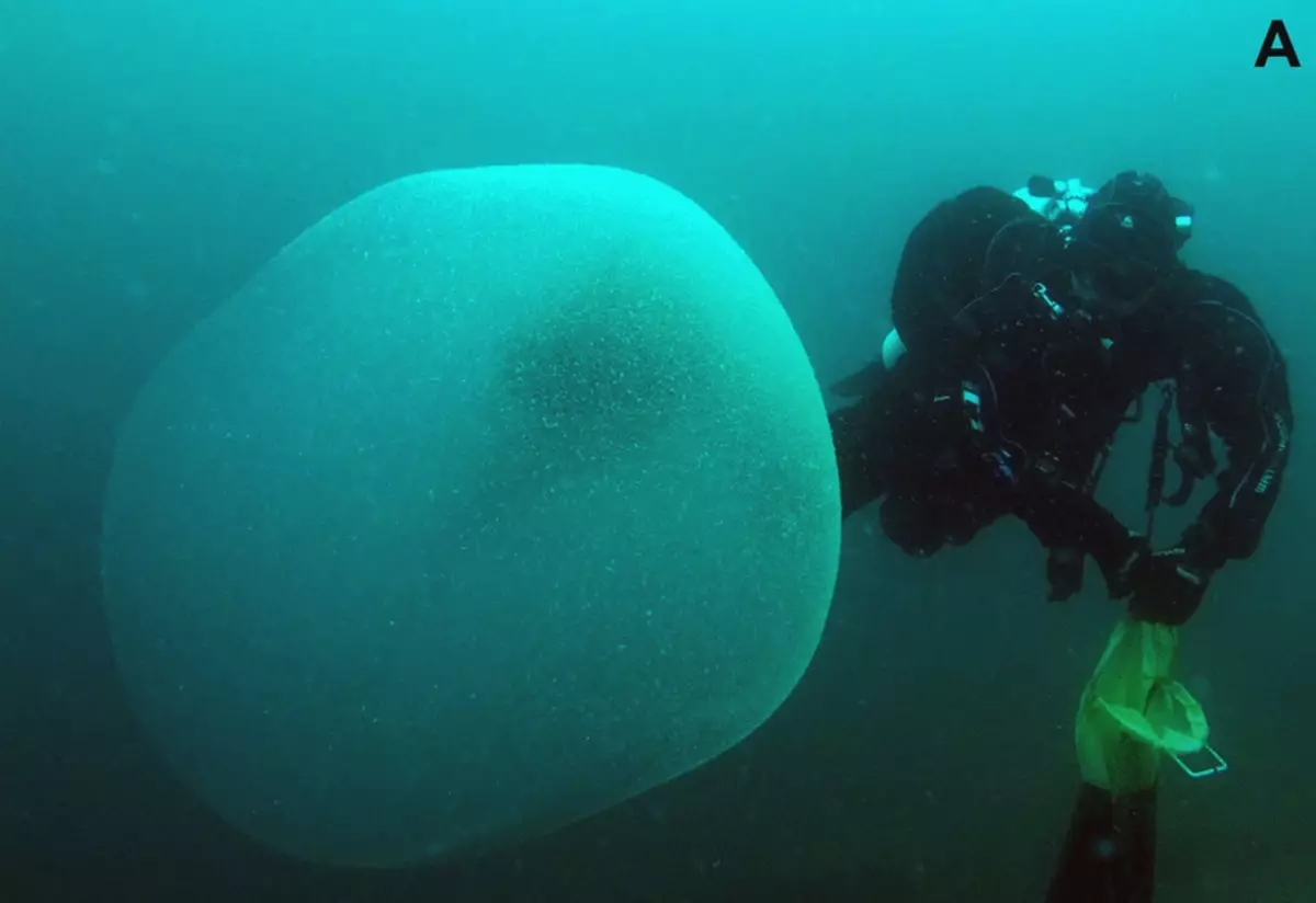 Révéler le secret des bulles gigantesques dans l'océan